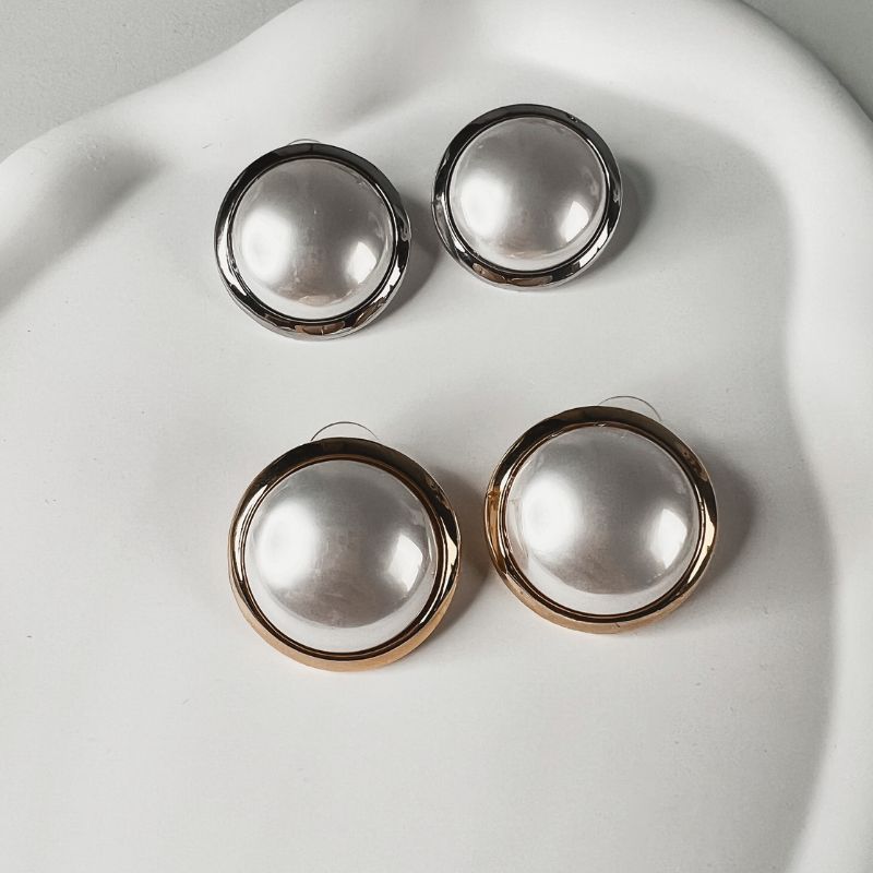 Pinup Plate – AfroditiPetrinoli.com