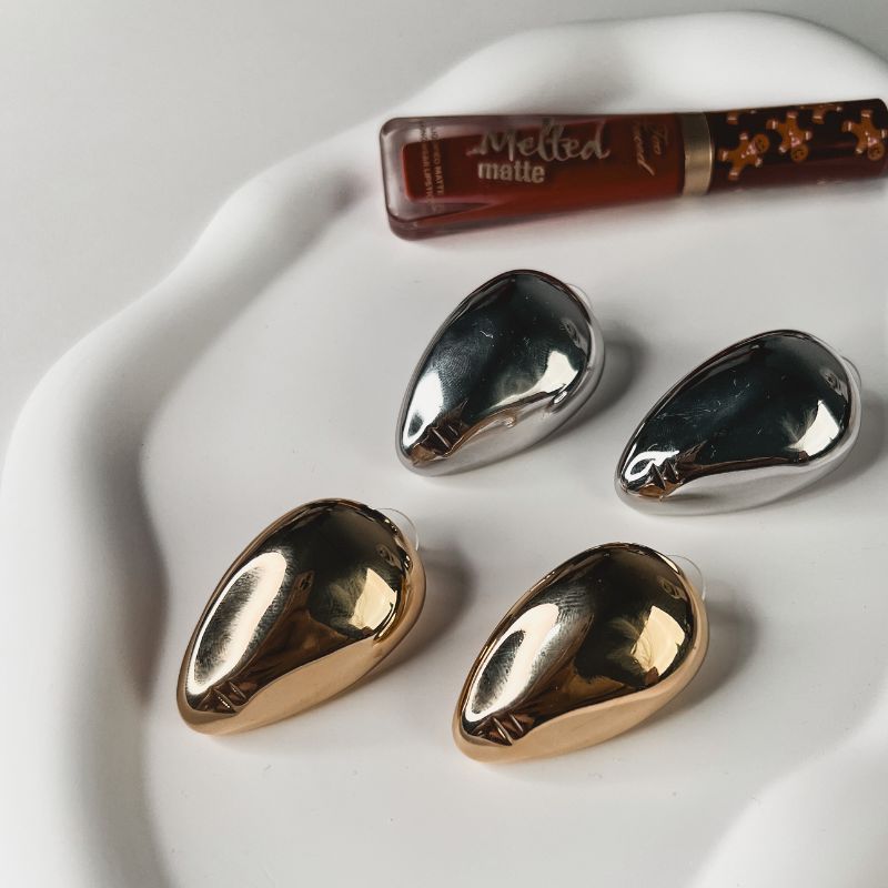 Mirror Tear – AfroditiPetrinoli.com